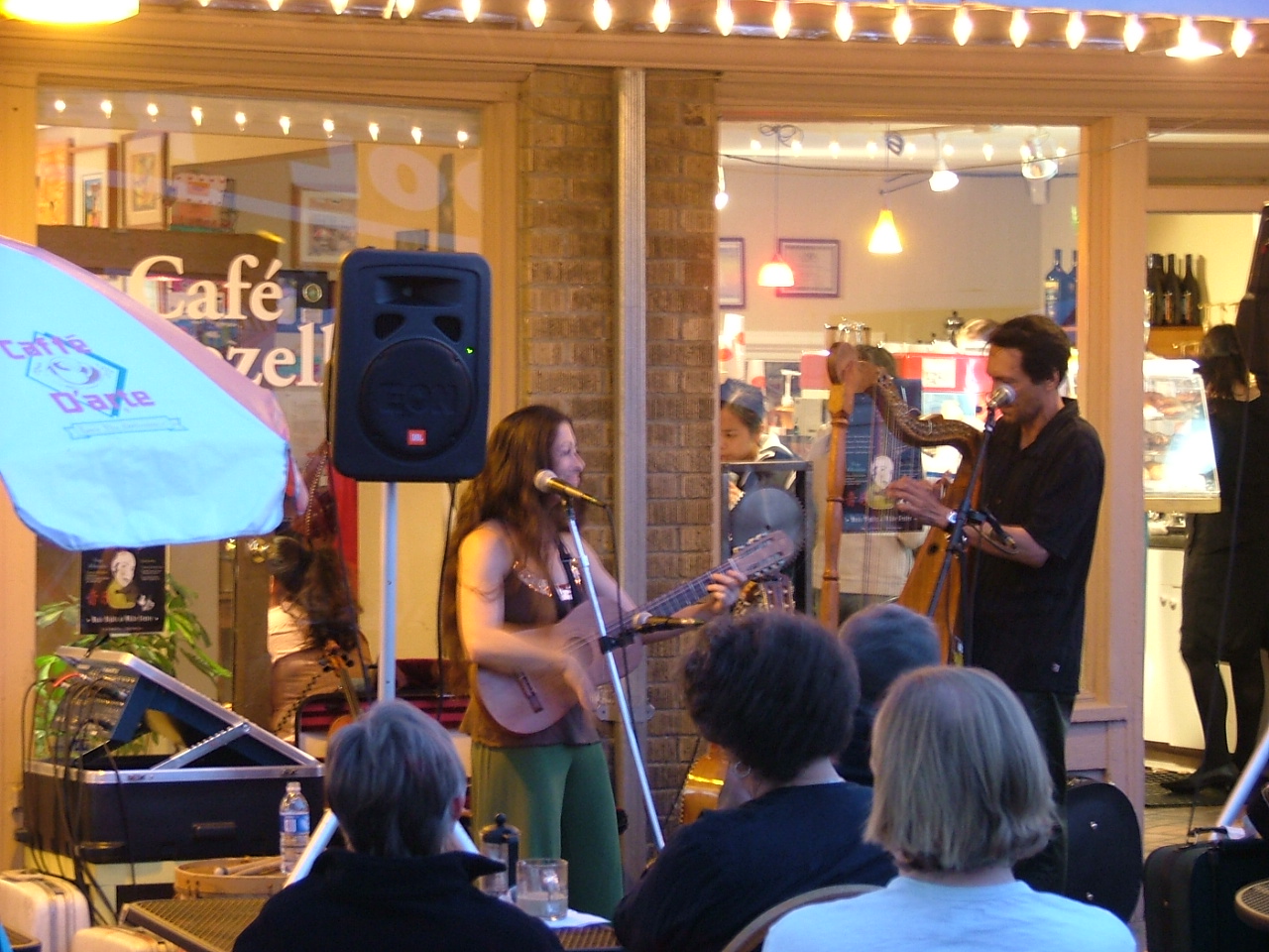 White Center Now: The blog about White Center » cafe rozella
